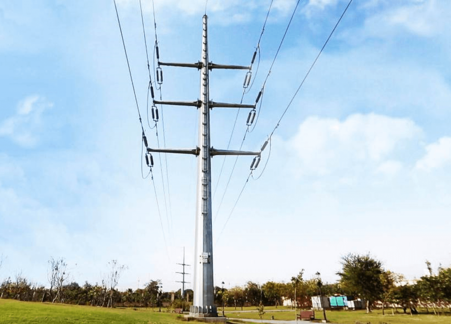 Double circuit tangent structure - Ovation